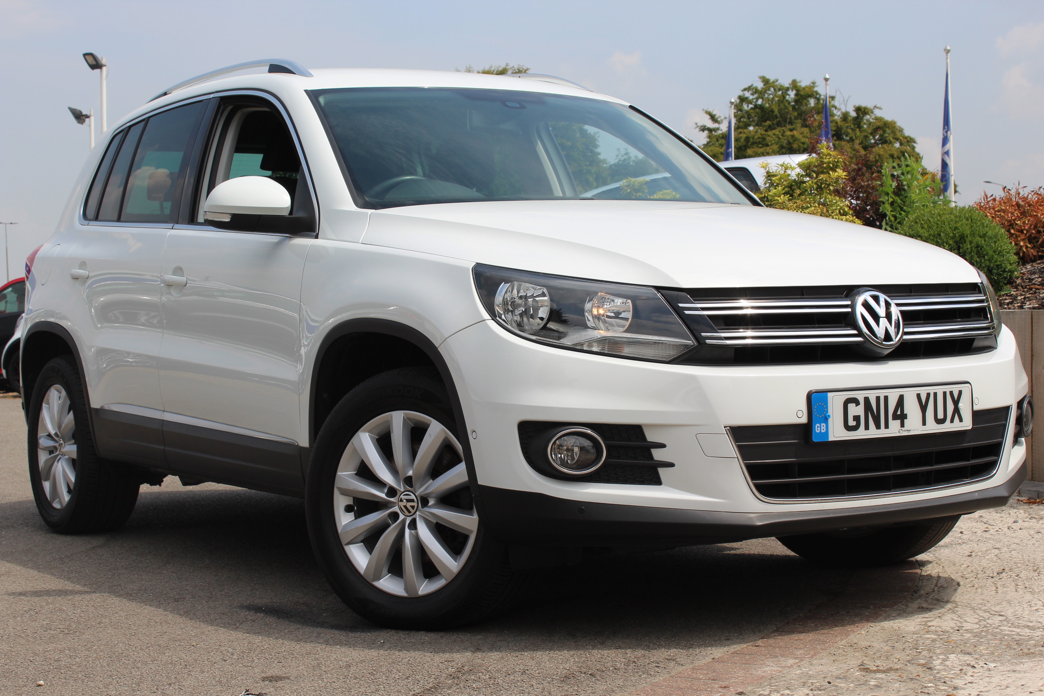 VOLKSWAGEN TIGUAN 2 0 TDi BlueMotion Tech Match 5dr DSG For Sale VOLKSWAGEN TIGUAN 2 0 TDi BlueMotion Tech Match 5dr DSG For Sale